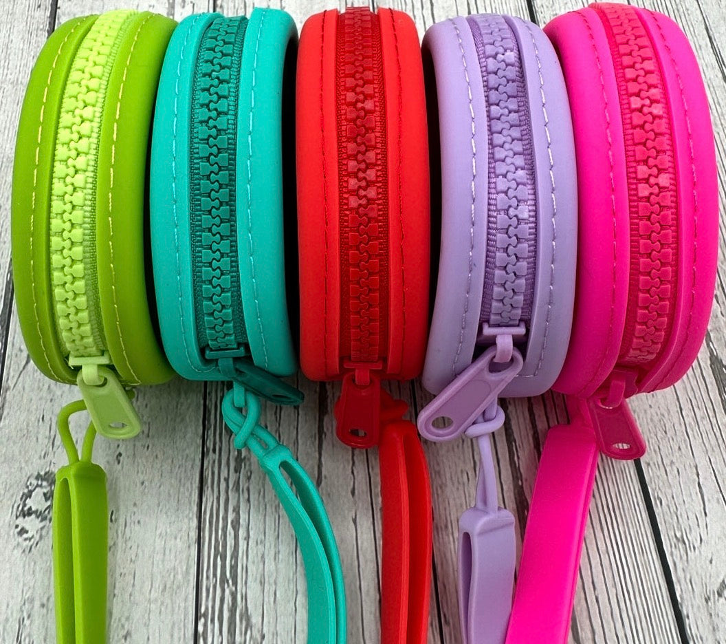 Merchandise – Frankie Grey Fibres